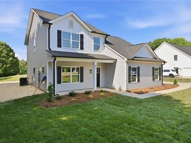 house with 4 bedroom, Kernersville NC ES103605457