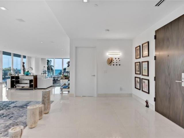 house with 4 bedroom, Key Biscayne FL FL DS101828576