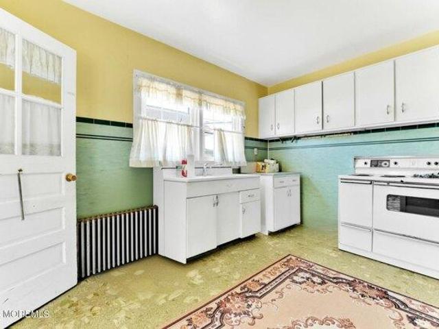house with 4 bedroom, Keyport NJ ES105175926