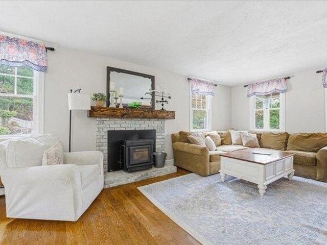 house with 4 bedroom, Kingston MA ES104076306