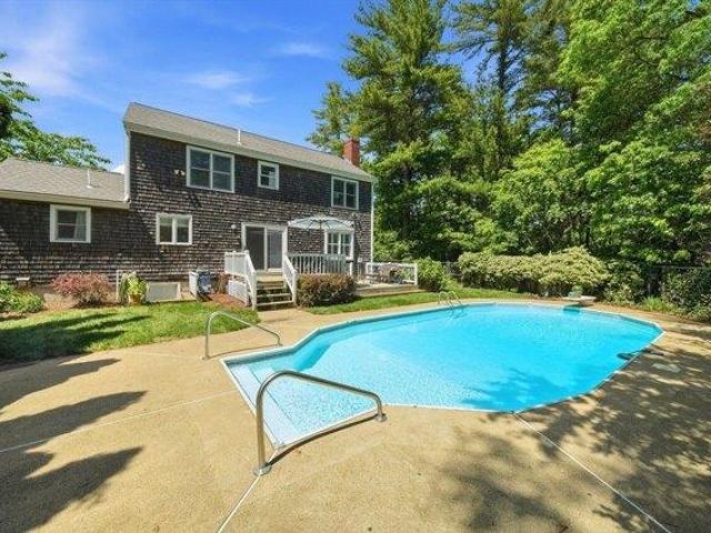 house with 4 bedroom, Kingston MA ES104831513