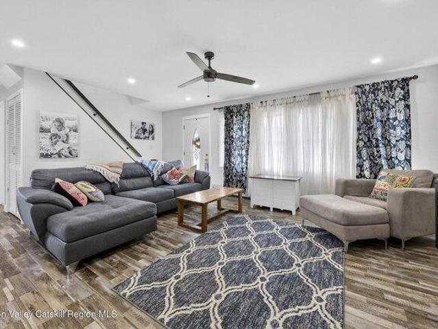 house with 4 bedroom, Kingston NY ES104921959