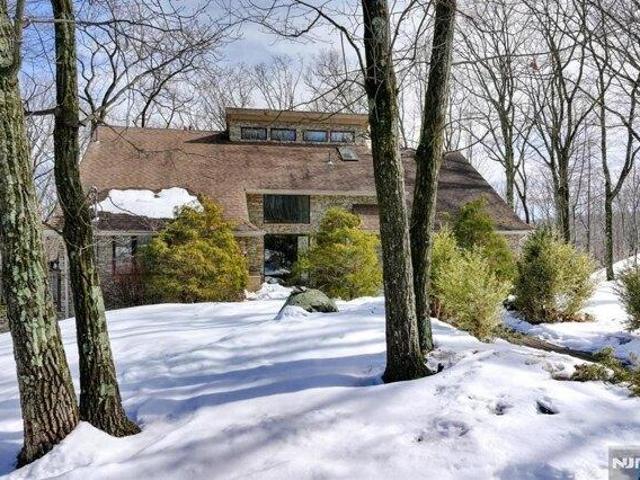 house with 4 bedroom, Kinnelon NJ DS102258540