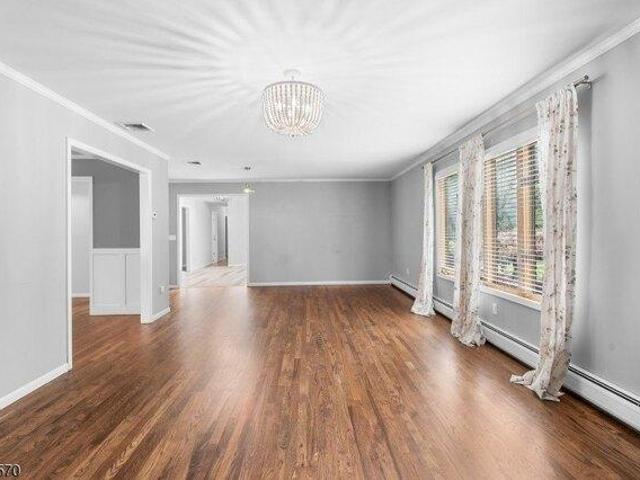 house with 4 bedroom, Kinnelon NJ ES105190230