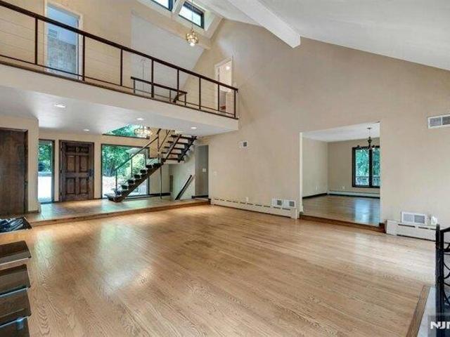 house with 4 bedroom, Kinnelon NJ ES105125511