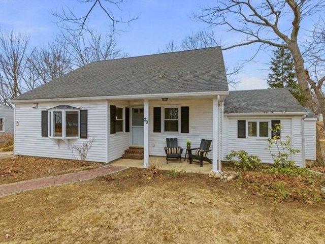 house with 4 bedroom, Kittery ME DLS101781330