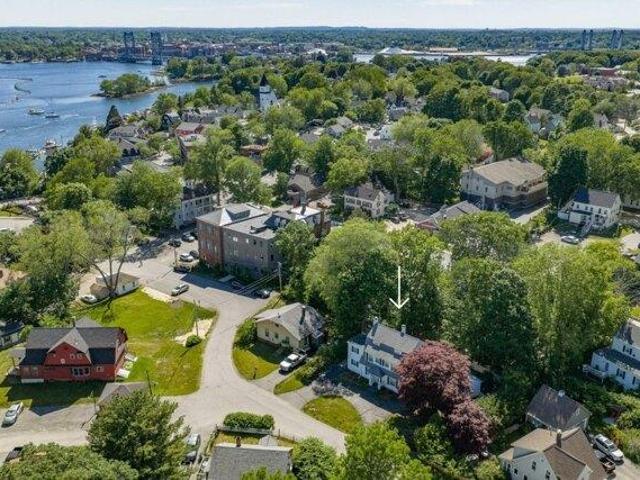 house with 4 bedroom, Kittery ME DS103929089