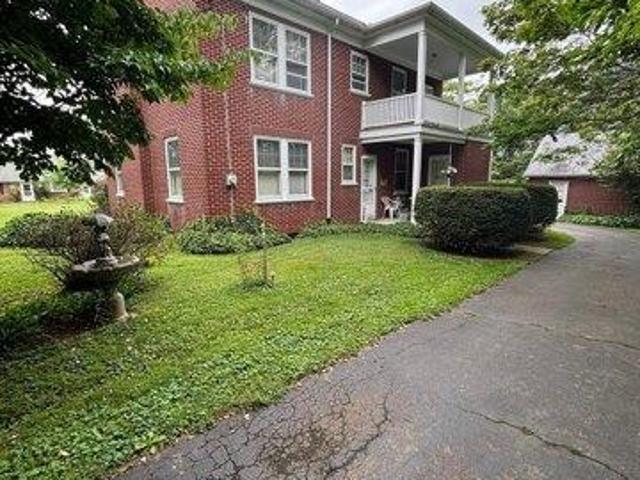 house with 4 bedroom, Lancaster PA ES103626353