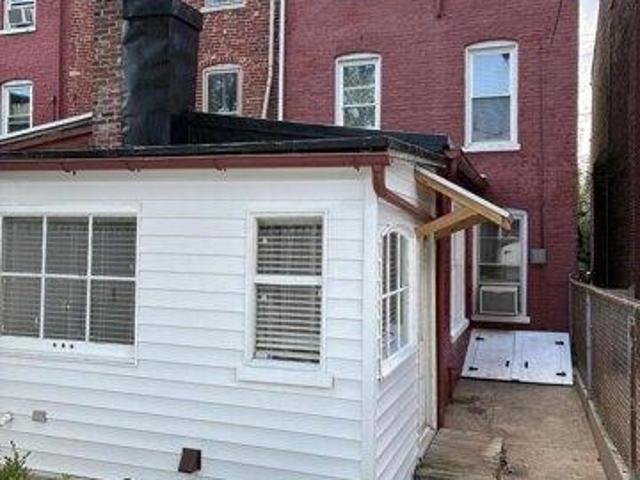 house with 4 bedroom, Lancaster PA ES104903219