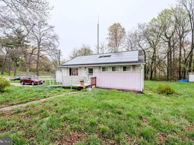house with 4 bedroom, Lanham MD ES104901397