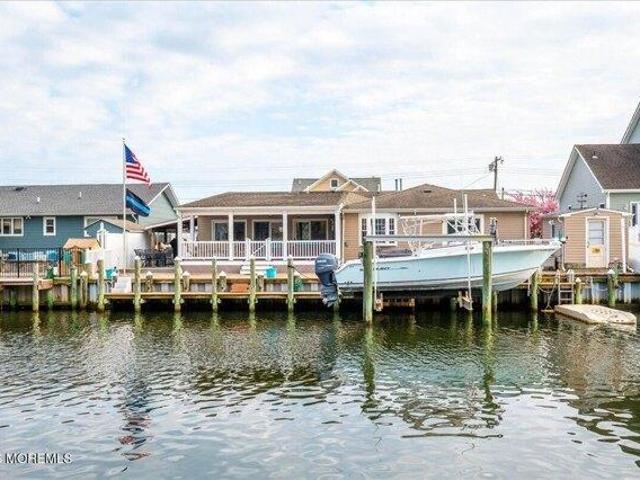 house with 4 bedroom, Lanoka Harbor NJ DLS102828304
