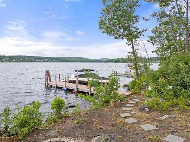 house with 4 bedroom, Laconia NH DLS102254604