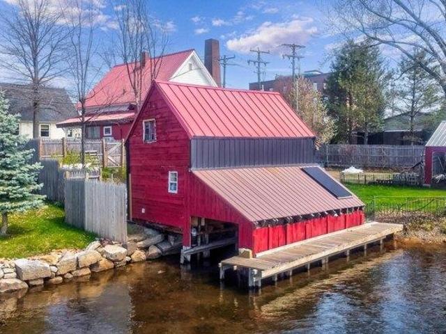 house with 4 bedroom, Laconia NH DS104079072