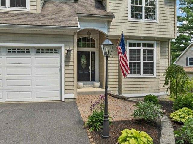 house with 4 bedroom, Laconia NH DS104262017