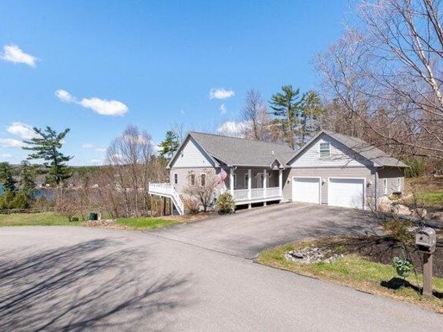 house with 4 bedroom, Laconia NH DS102708434