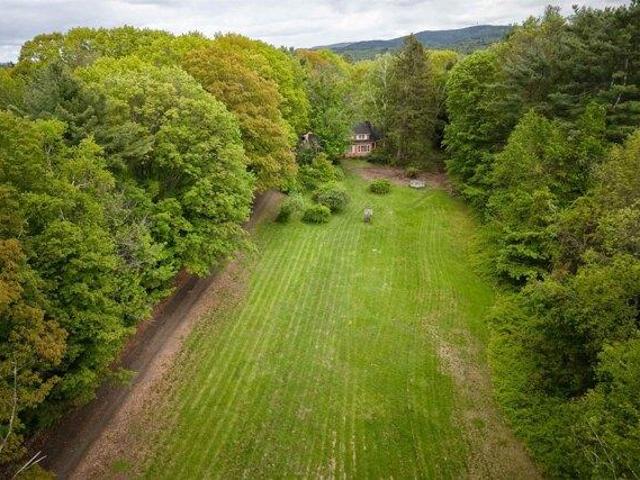 house with 4 bedroom, Laconia NH DS103886374