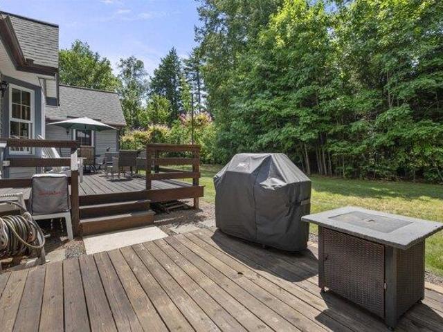 house with 4 bedroom, Laconia NH ES104043735