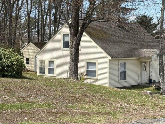 house with 4 bedroom, Laconia NH ES104116629