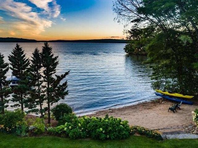 house with 4 bedroom, Laconia NH ES105105447
