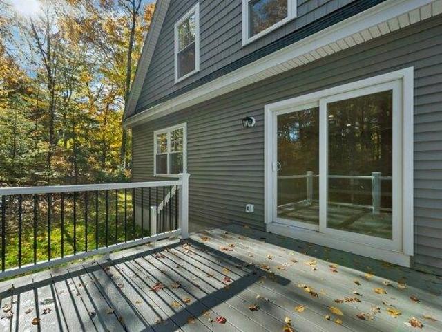house with 4 bedroom, Laconia NH ES103221763