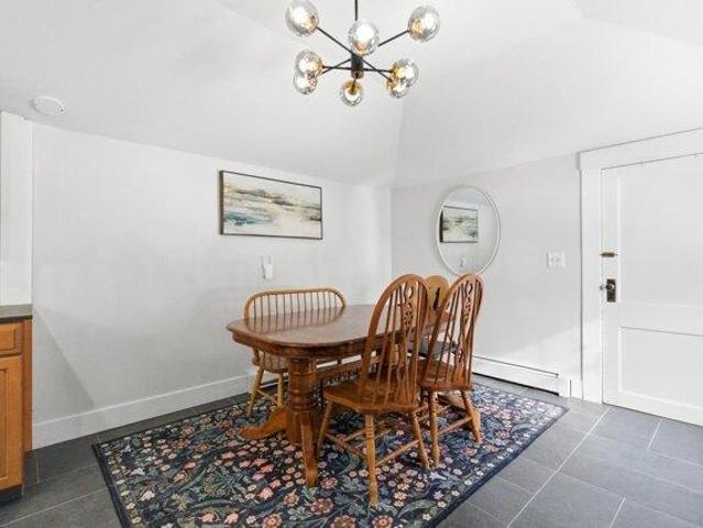 house with 4 bedroom, Laconia NH ES103441561