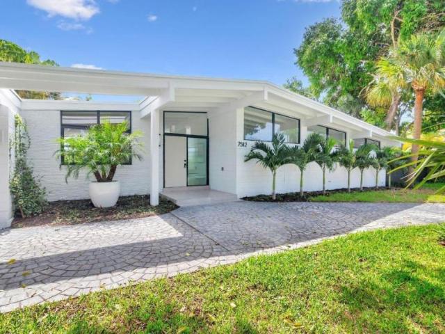 house with 4 bedroom, Lake Clarke Shores FL DS102659385