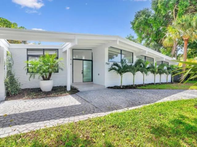 house with 4 bedroom, Lake Clarke Shores FL DS102396867