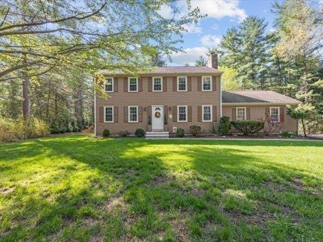 house with 4 bedroom, Lakeville MA DLS103034140
