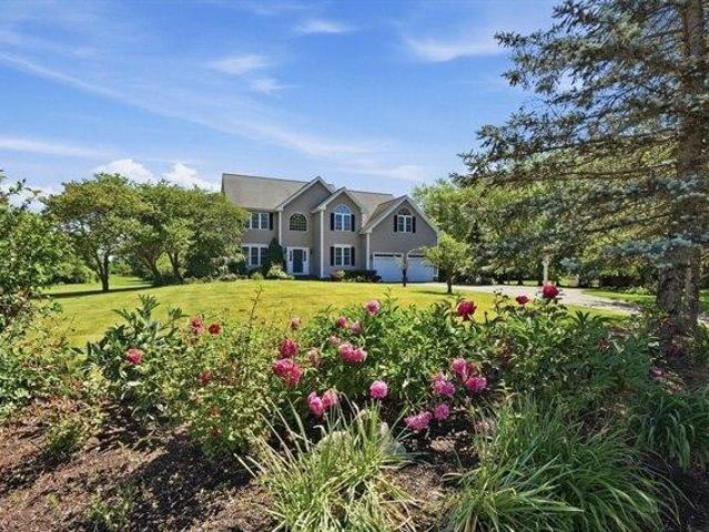 house with 4 bedroom, Lakeville MA ES103437524