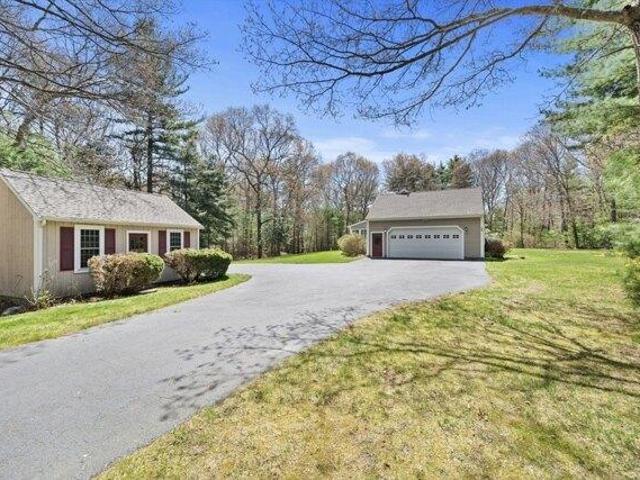 house with 4 bedroom, Lakeville MA ES103100848