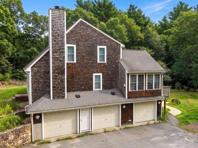 house with 4 bedroom, Lakeville MA ES104539412