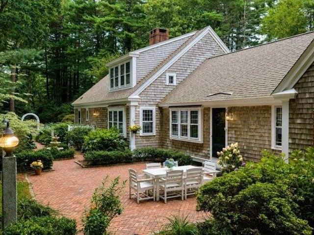 house with 4 bedroom, Lakeville MA ES105093133