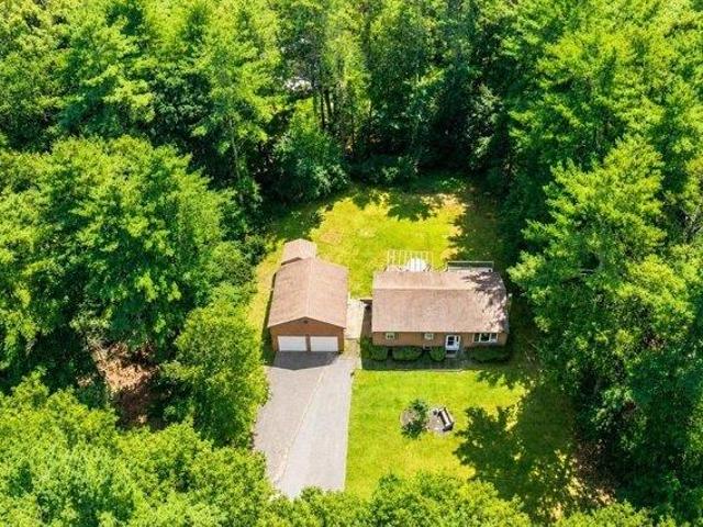 house with 4 bedroom, Lakeville MA ES105113748