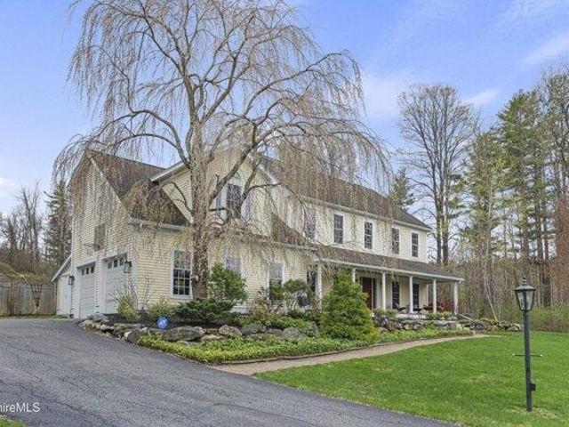 house with 4 bedroom, Lenox MA DLS102410885
