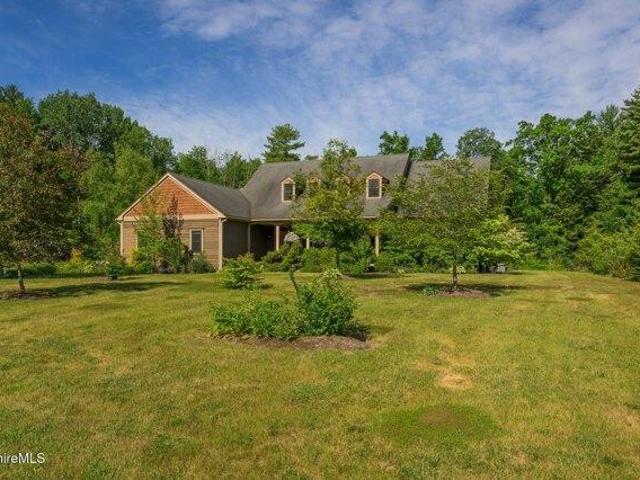 house with 4 bedroom, Lenox MA ES105142907
