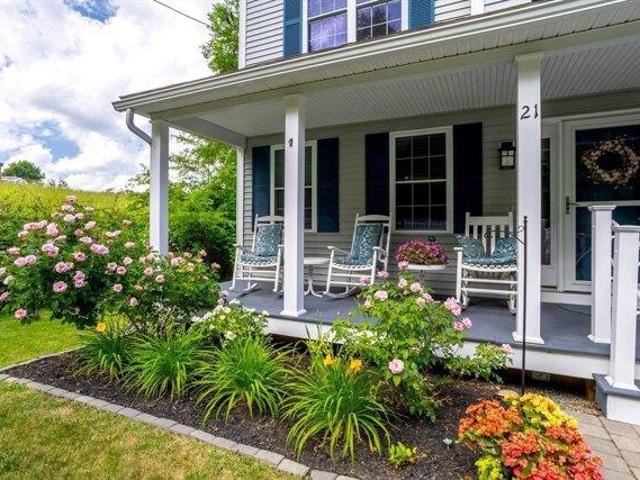 house with 4 bedroom, Leominster MA ES104604394