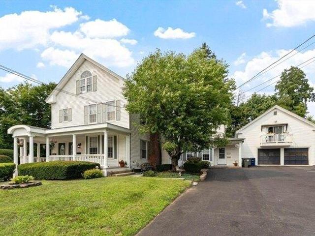 house with 4 bedroom, Leominster MA ES105105299