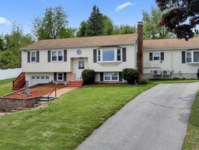 house with 4 bedroom, Leominster MA ES105189957