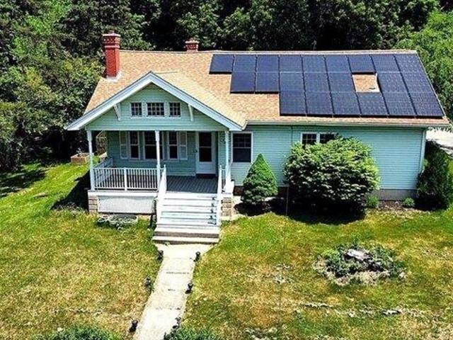 house with 4 bedroom, Leominster MA ES103774109