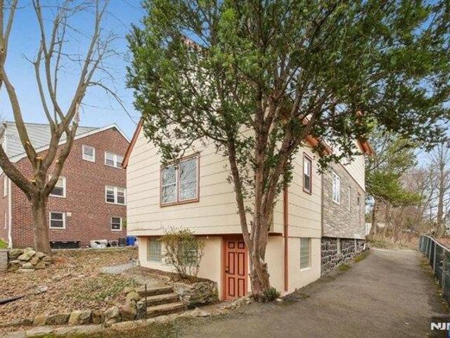 house with 4 bedroom, Leonia NJ DLS102585150