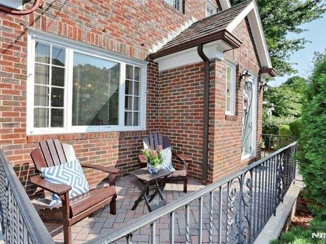 house with 4 bedroom, Leonia NJ ES105124434