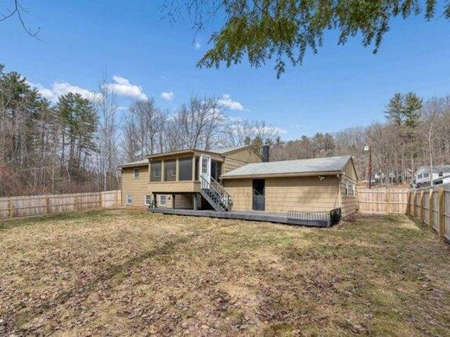 house with 4 bedroom, Lebanon NH DS104478906