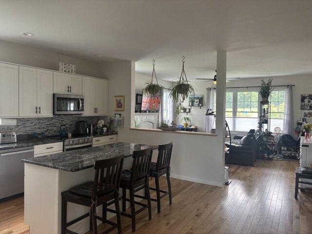 house with 4 bedroom, Lebanon NH ES104375938