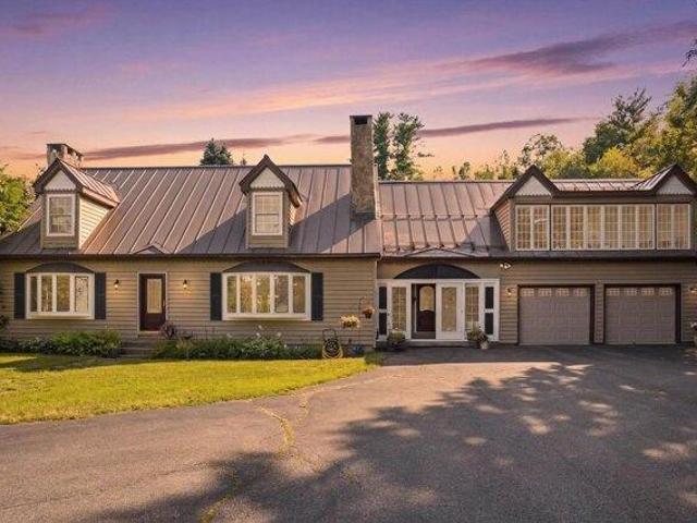 house with 4 bedroom, Lebanon NH ES104790383