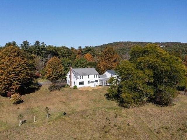 house with 4 bedroom, Lebanon NH ES105174746