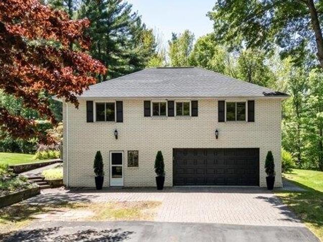 house with 4 bedroom, Lebanon NH ES103849366