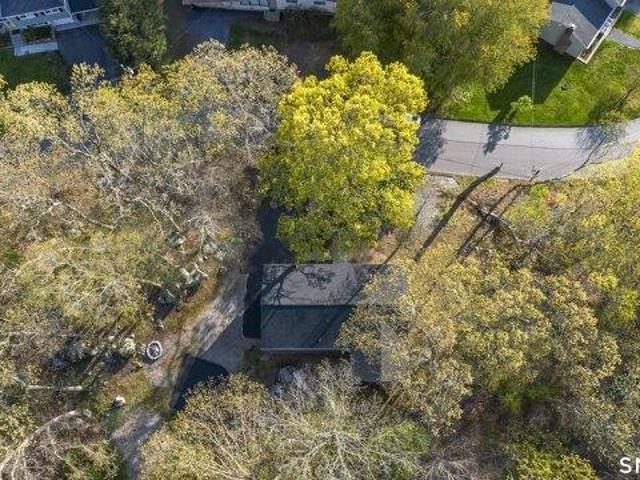 house with 4 bedroom, Ledyard CT DLS102799701