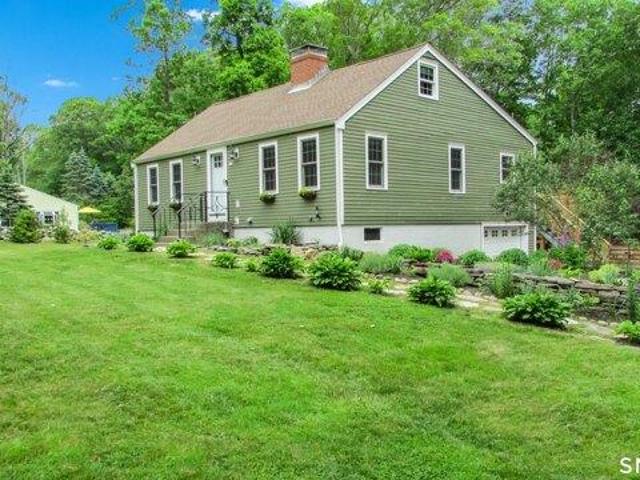 house with 4 bedroom, Ledyard CT DS103439948