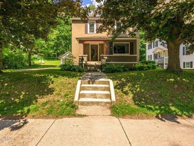 house with 4 bedroom, Lee MA DS104442262