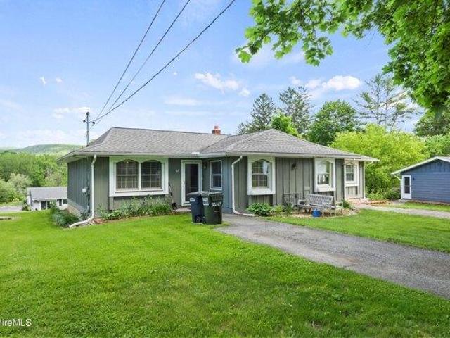 house with 4 bedroom, Lee MA ES103251226